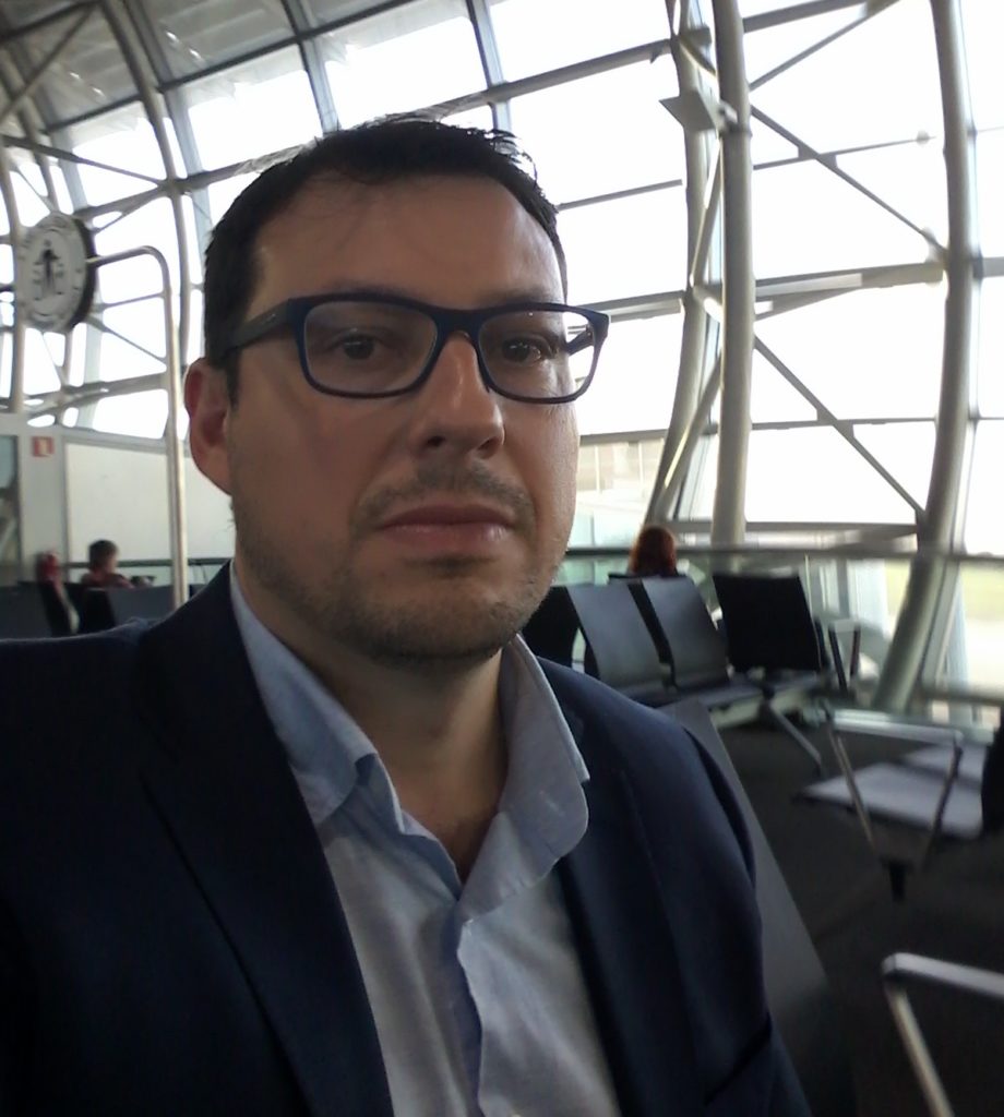 Óscar Molina Romo | Quit